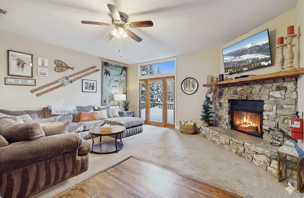 Charming Townhouse In Incline Village With Private Hot Tub & Amazing Location - Carson City, NV