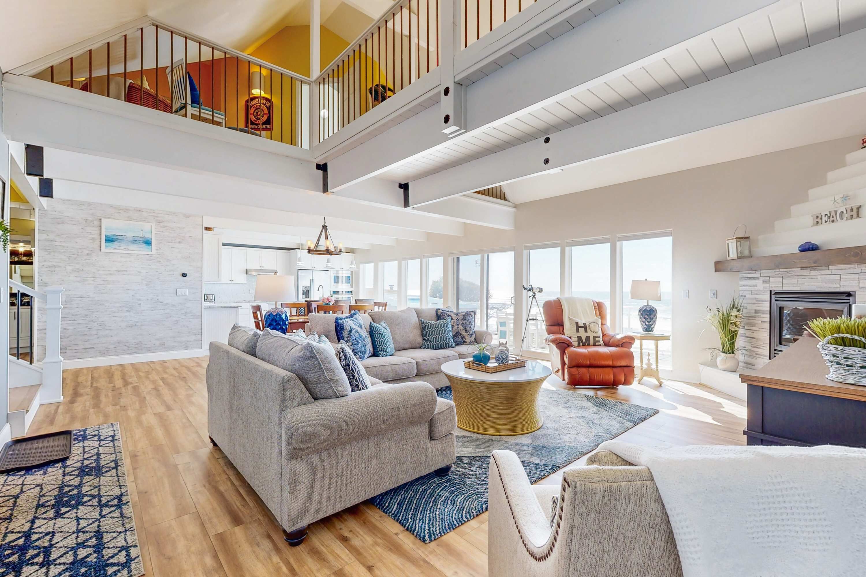 Oceanfront Home With Incredible Pacific View, Private Hot Tub, Deck Grill & W&d - Newport, OR