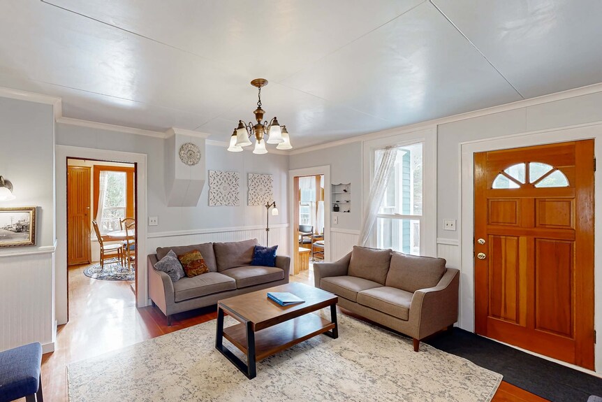 Restored Victorian Home With Free High-speed Wifi & Washer&dryer - 長灘