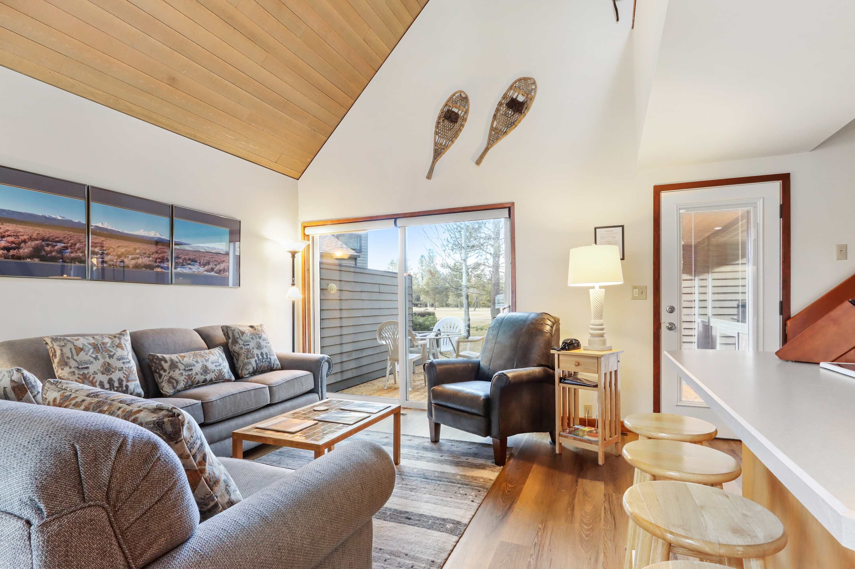 Golf Course Views, Half Mile To The Village - Includes Sharc Access - Sunriver, OR