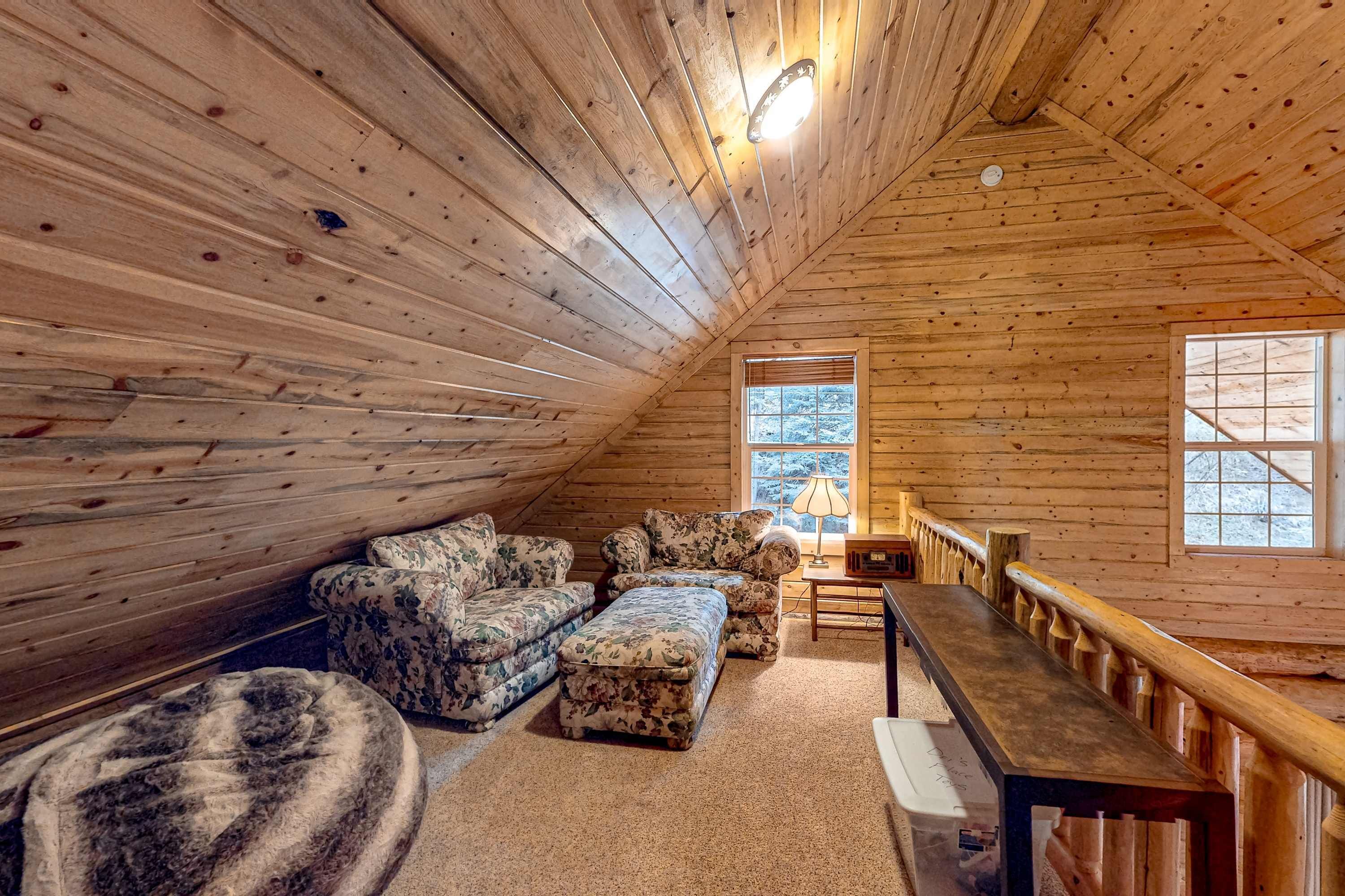 Idyllic Mountain View Cabin With Wood Fireplace, Front Deck, Bikes, & Gas Grill - Joseph, OR