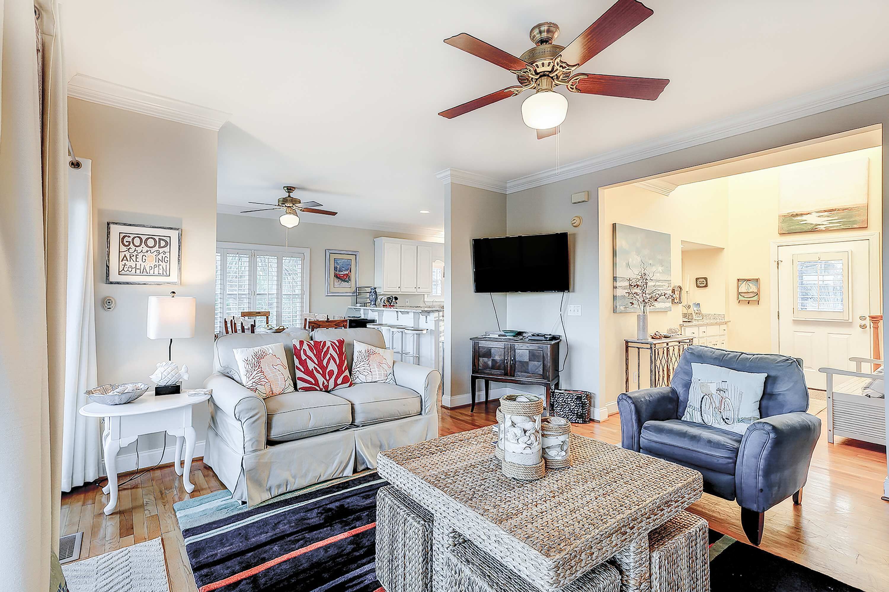 Lovely House 3 Blocks To Beach W/great Salt Marsh Views, Decks, Screened Porch - Edisto Beach, SC