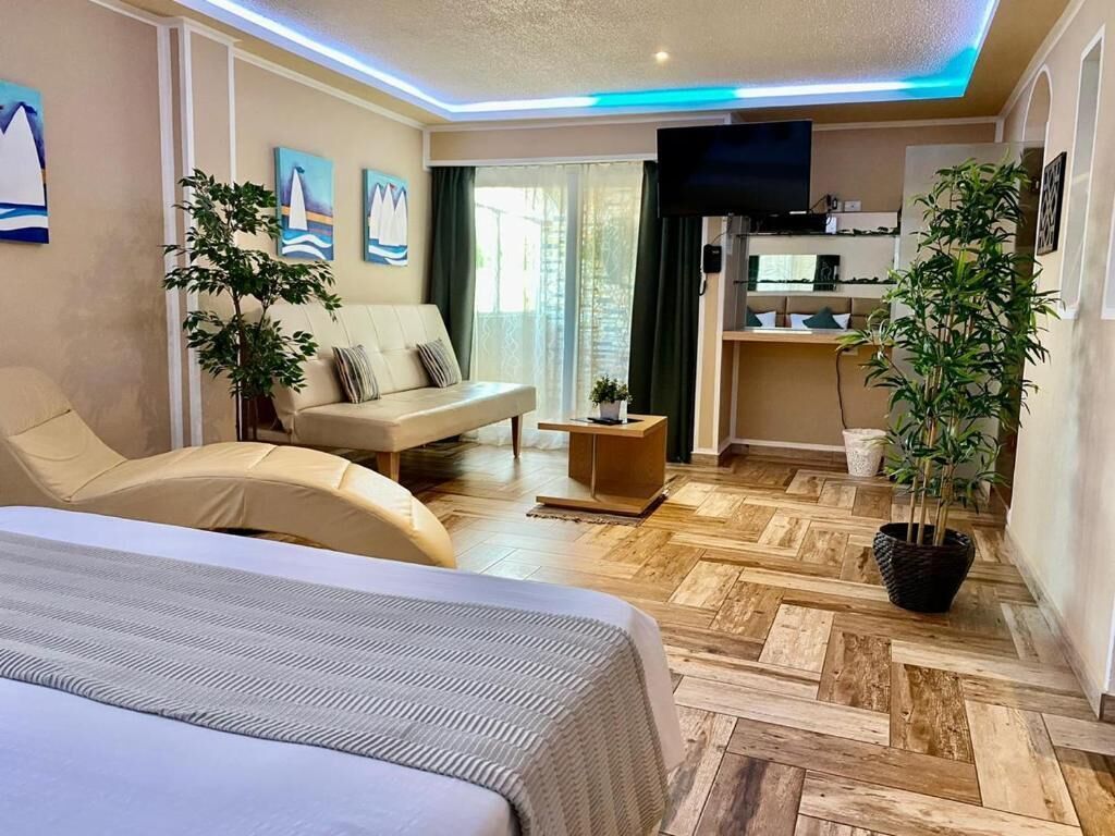 Quarto Júnior, varanda, vista para o pátio