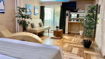 Quarto Júnior, varanda, vista para o pátio