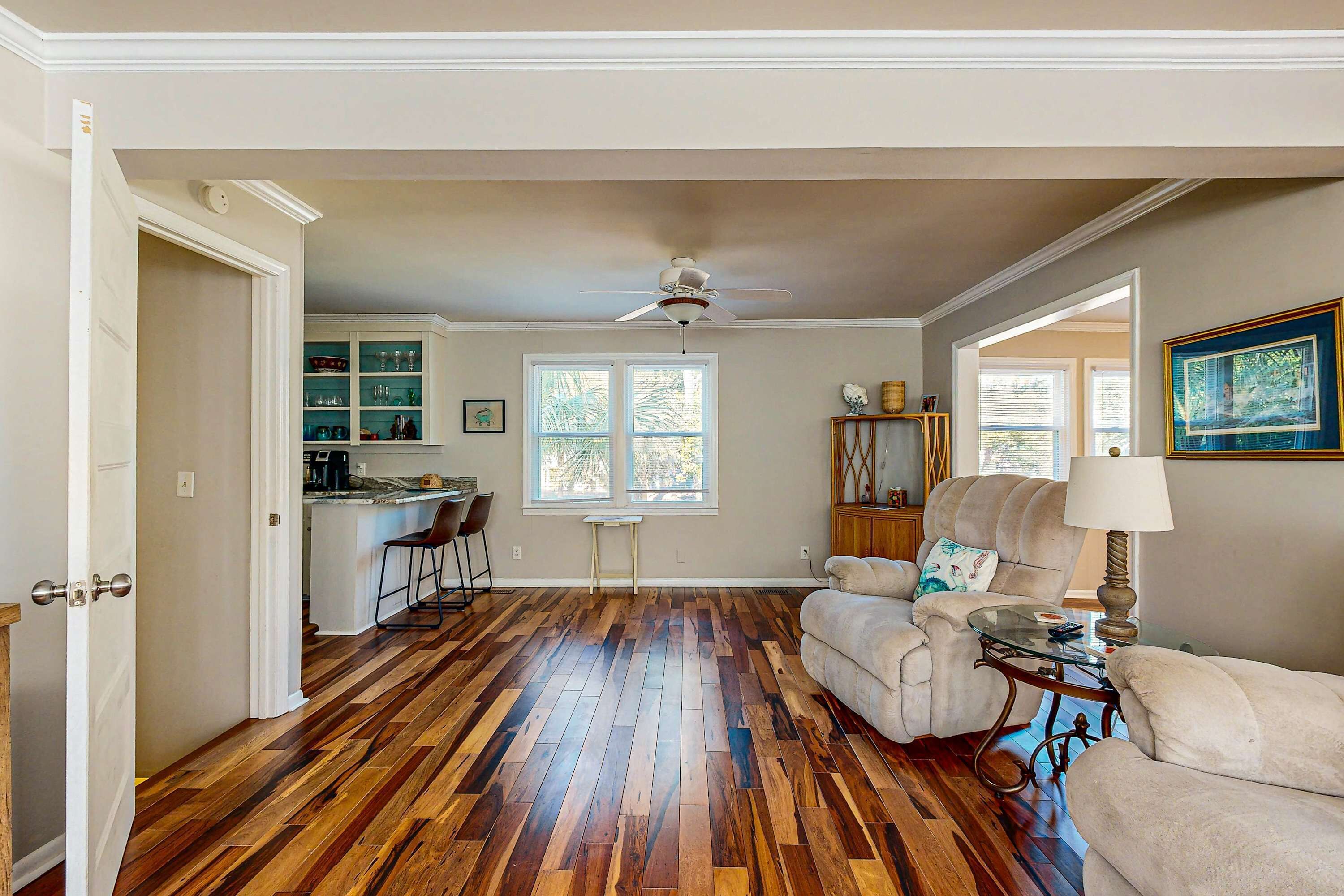 Spacious House W/ Deck, W/d, Central Location + Walking Distance To Beach - Edisto Beach, SC
