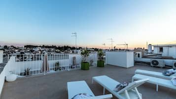 Quarto Superior, Vista para a cidade | Terraço/pátio interior