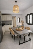 Two Bedroom House Sea view with Outdoor Hot Tub | Restaurantes