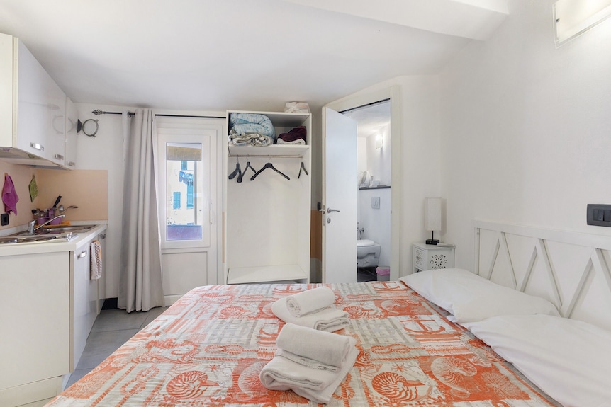 'Margherita' Room With Private Terrace, Wi-fi, Air Conditioning, And Kitchenette - 베르나차