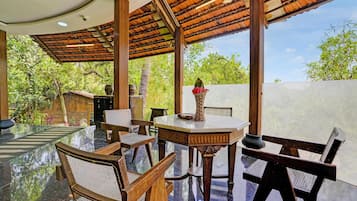 Casa | Refeições ao ar livre