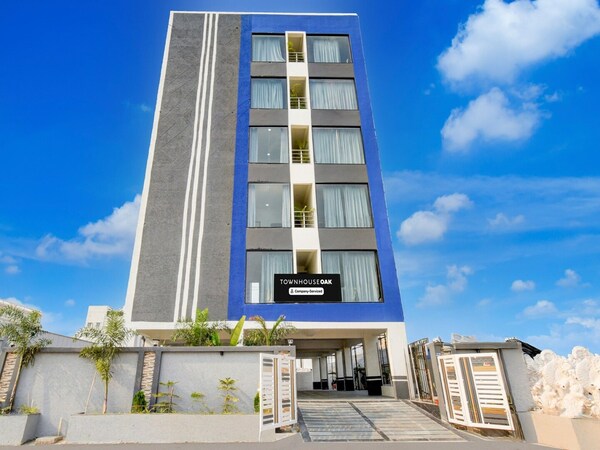 Townhouse Oak Nagole Metro Station - Hyderabad