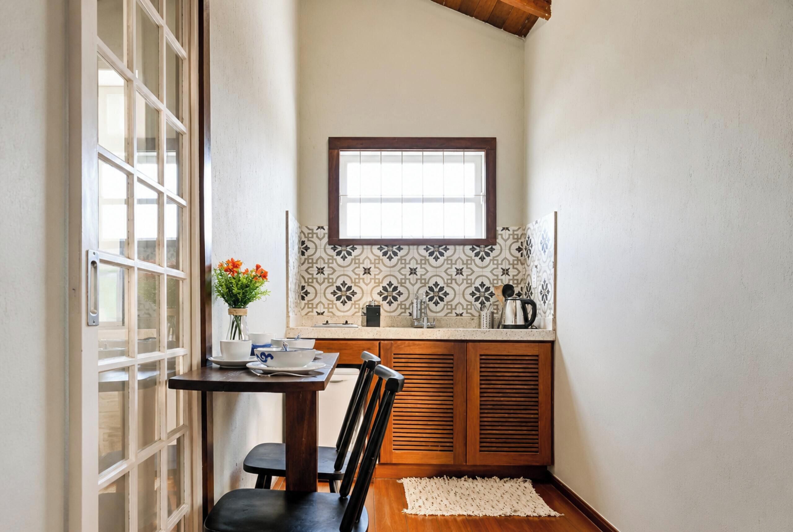 Flat Dahlia - Pousada Solar das Pétalas - FLN | Cozinha privada | Minifrigorífico 