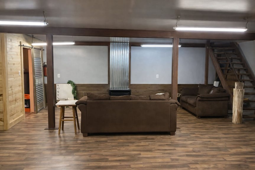 Norval Elevator \Nhunting Access Available Message About Prices - North Dakota