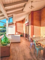 Apartamento em Condomínio Fechado | Refeições ao ar livre