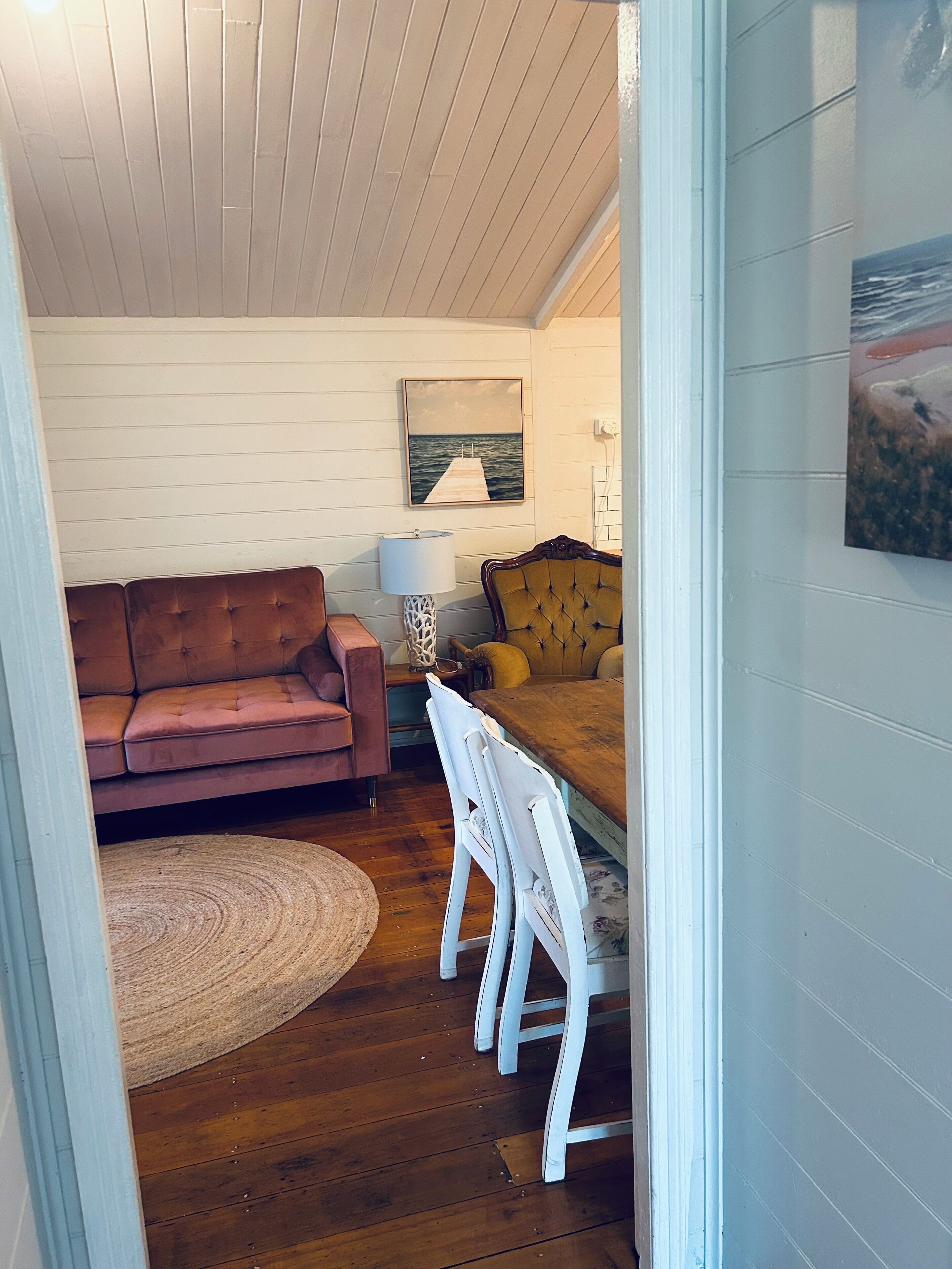Cosy Upstairs Cottage By The Sea, Walk To The Local Hotel , Bay And Beach - Bundaberg