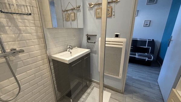 Le Bleuet Entre Les Places - ibis Styles Arras Centre