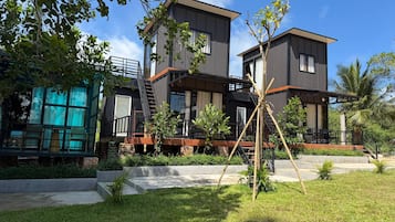 Bangalô luxo, 2 quartos, vista para o jardim | Roupas de cama premium, cofres nos quartos, quartos à prova de som