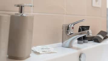 Quarto Duplo Superior, varanda, vista para a montanha | Diversos