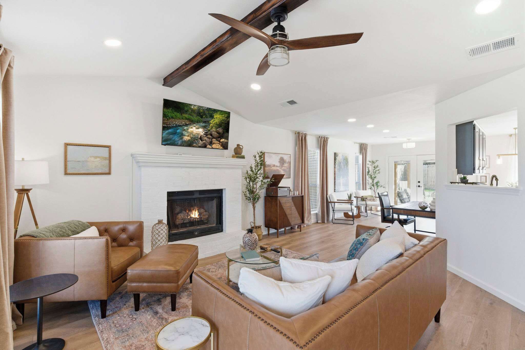 Sun, Swim & Shop | Rogers Private Pool Retreat - Lowell, AR