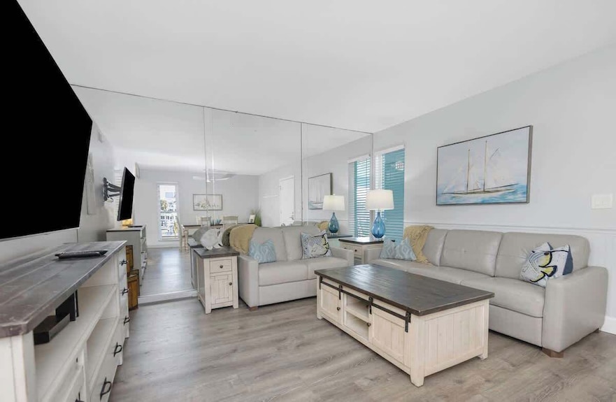 Steps To Beach, Pickleball, Town! Coastal Dream! - Clearwater Beach, FL