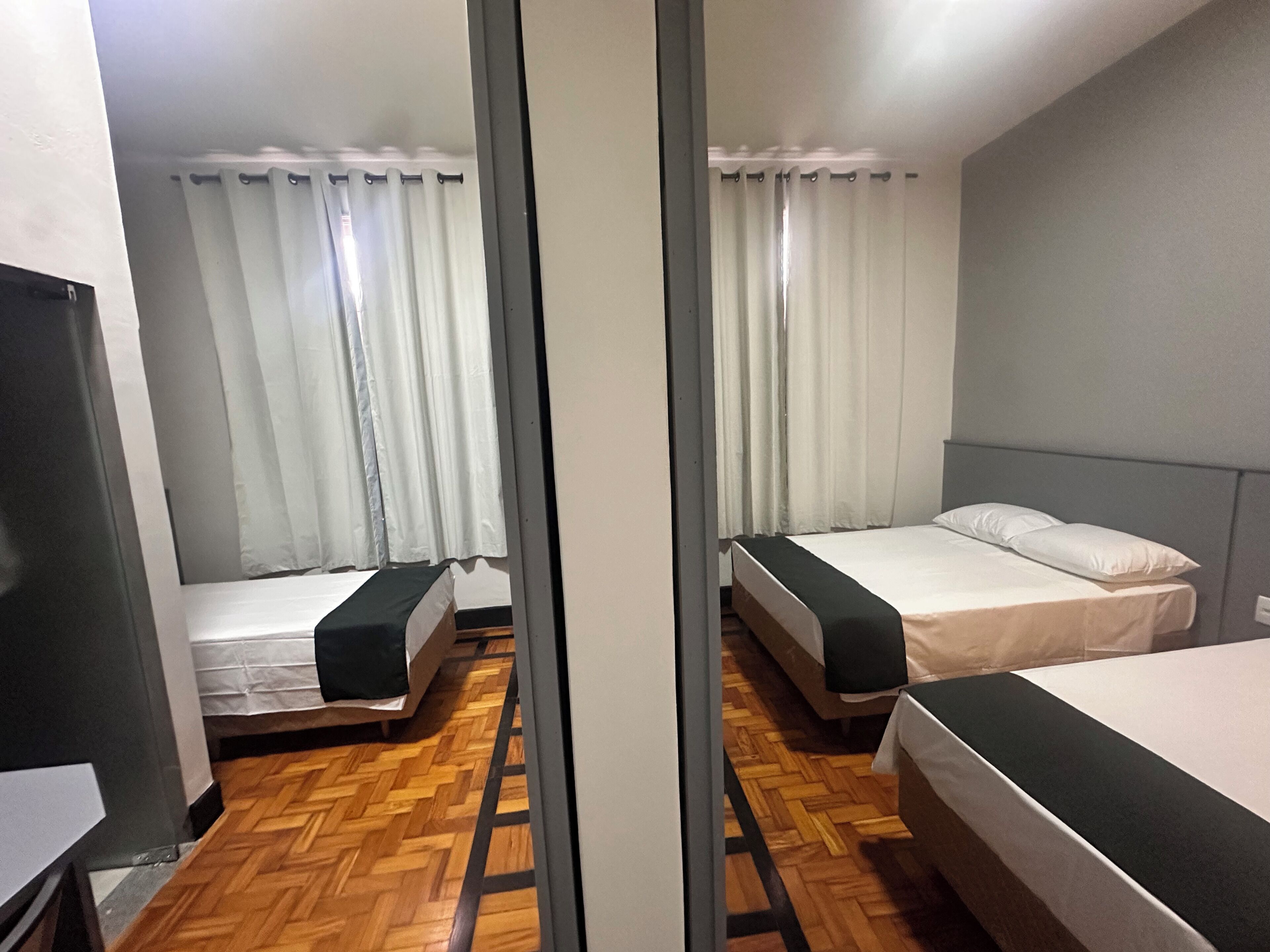 Quarto Quádruplo Familiar