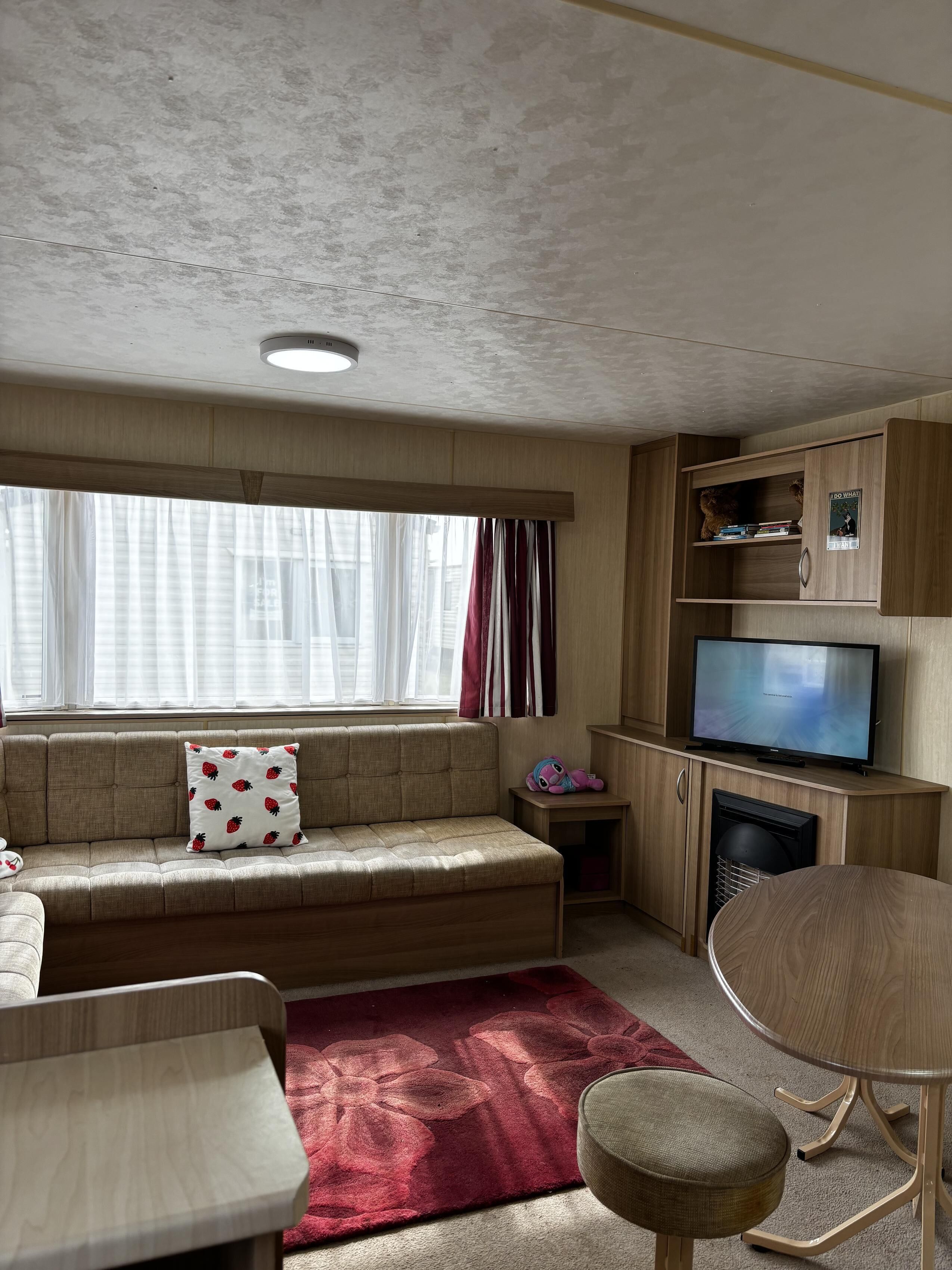 Dog-friendly Caravan At New Beach Holiday Park, Kent Ref 66058nb - Dymchurch