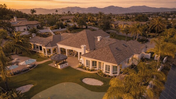 Barrel & Crest By Avantstay Hillside Estate + Resort Pool + Putting Green Near Lake Poway & Golf Sleeps 20 - San Diego, CA