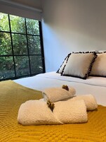 Casa de campo família, vista para a montanha | Cofres nos quartos, cortinas blackout, ferros/tábuas de passar roupa