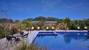 Piscina externa