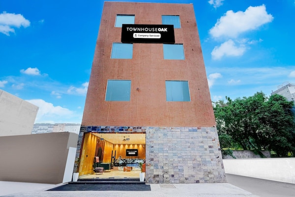 Deluxetroy Resorts And Wellness - Zirakpur