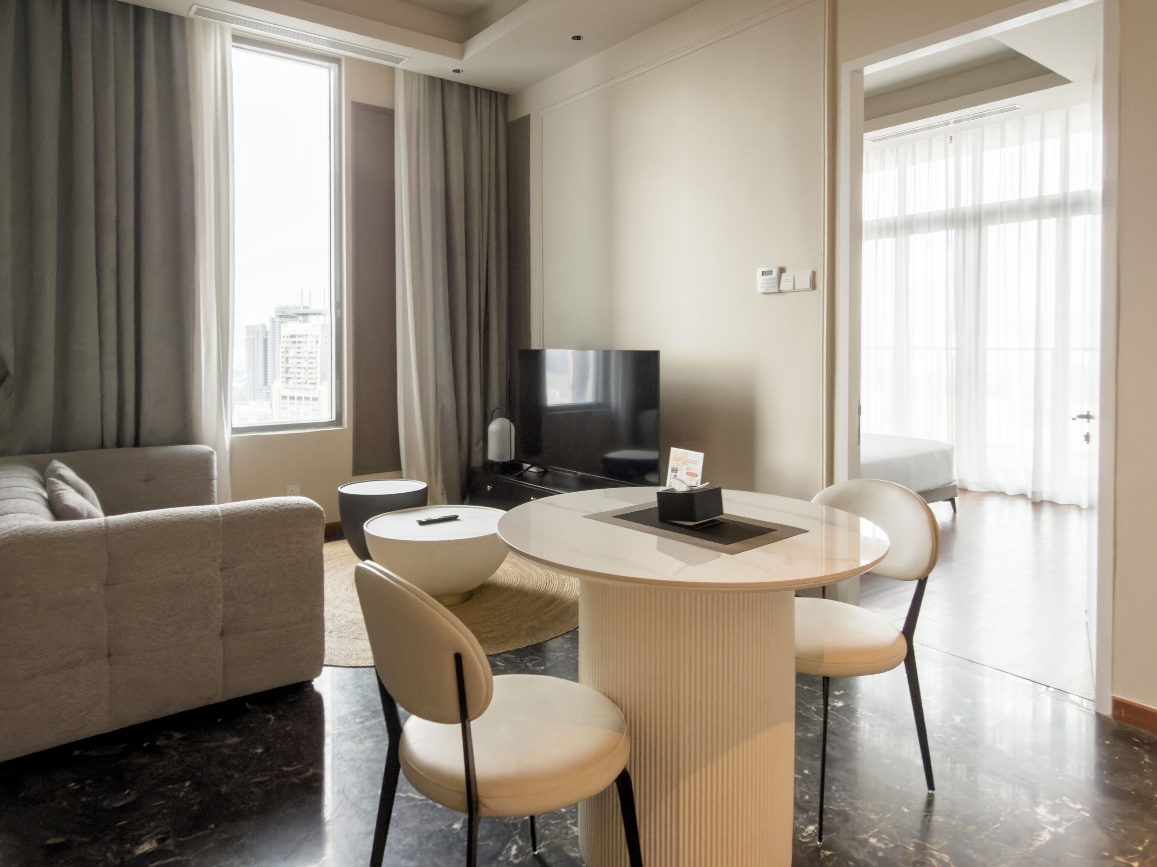 Suite Premium, 1 cama king-size e sofá-cama, varanda, Vista para a cidade | Sala de estar