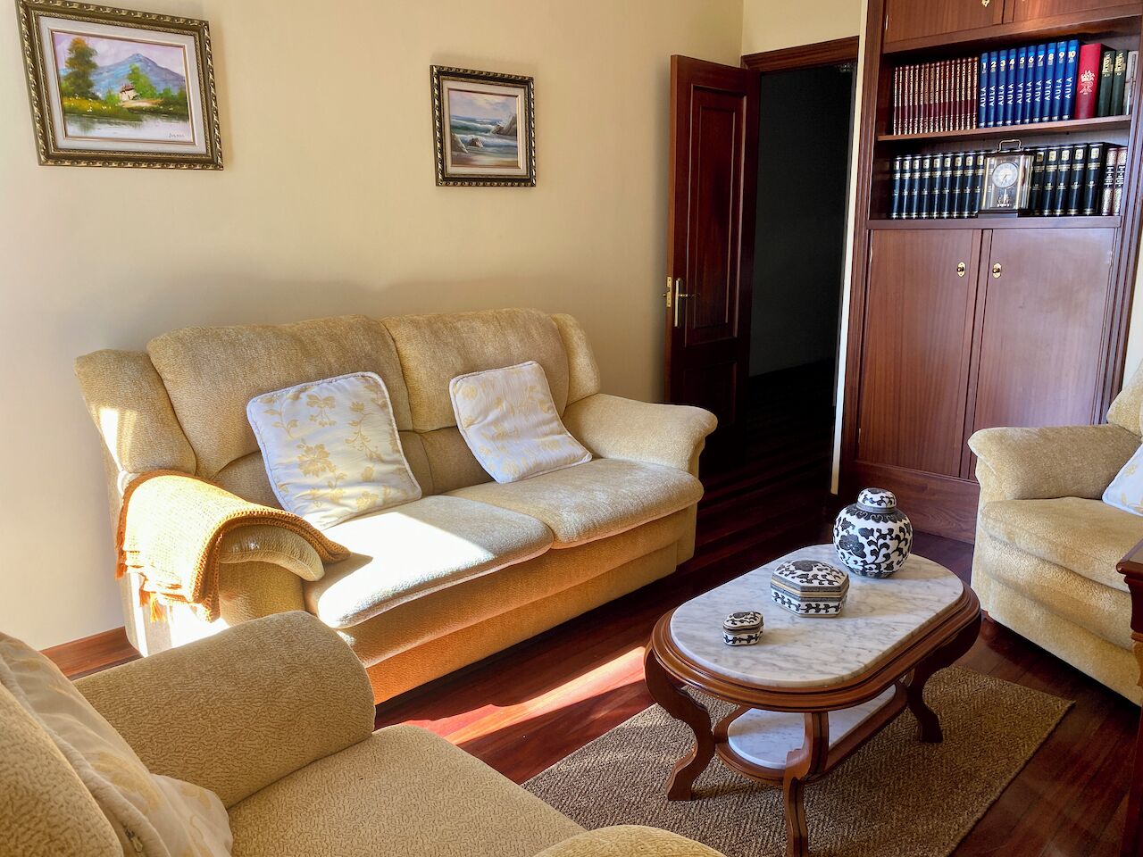 Spacious, Comfortable Apartment Close To Everything By Foot. - Ortigueira