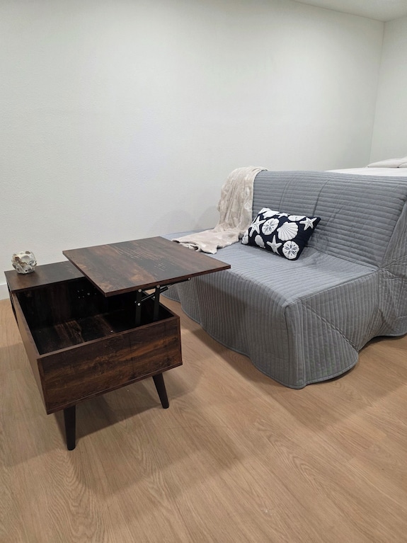 Sunnybreak Private Studio W/kitchen & Laundry Cozy Coastal Getaway In Holiday - Holiday, FL