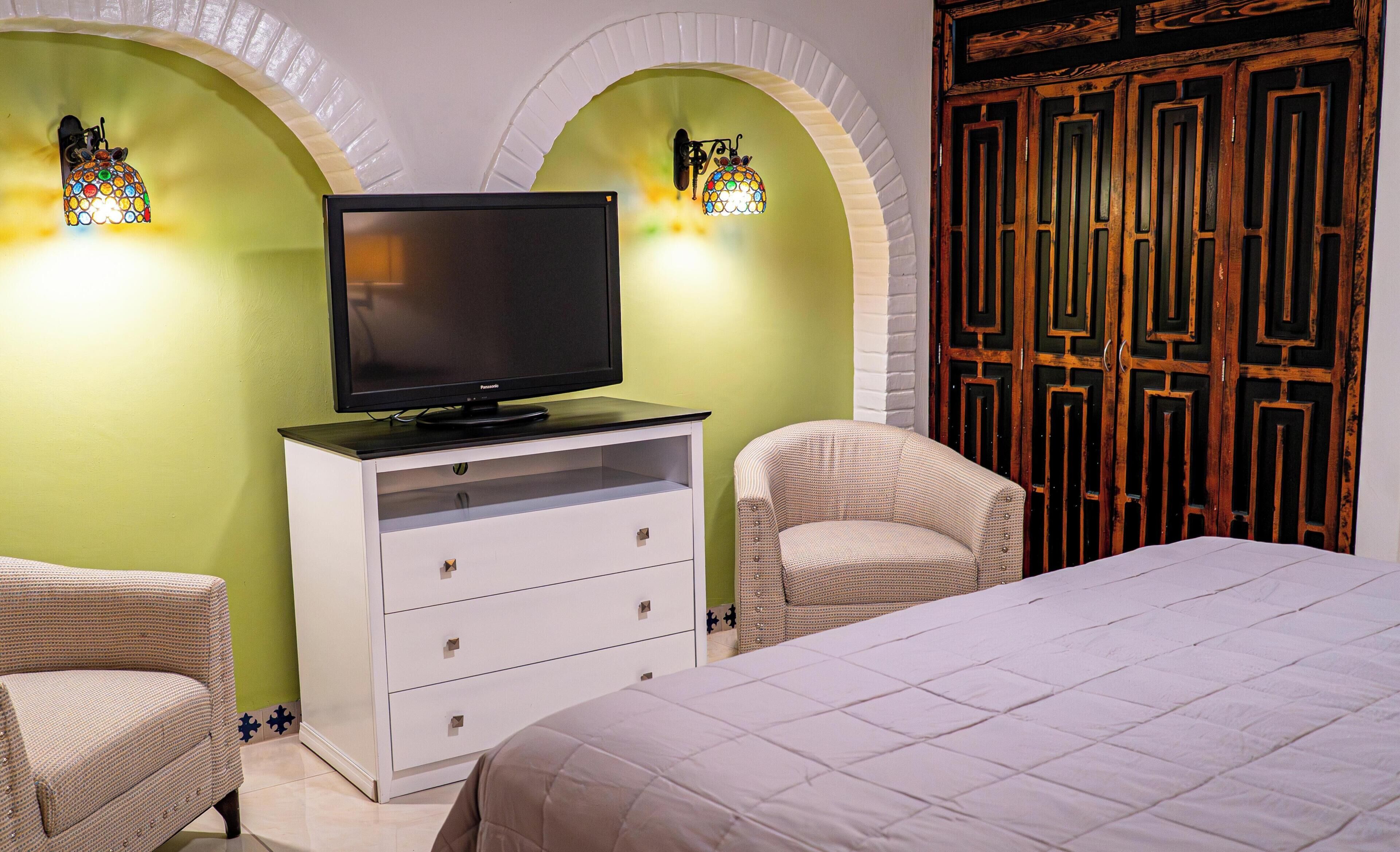 Quarto Comfort, Vista para a cidade | Secretária, secretária adequada para computadores portáteis 