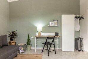 Apartamento, varanda, vista para o jardim | Sala de estar