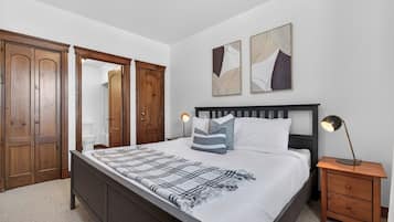 Apartamento Familiar em Condomínio Fechado, pátio, vista para a montanha