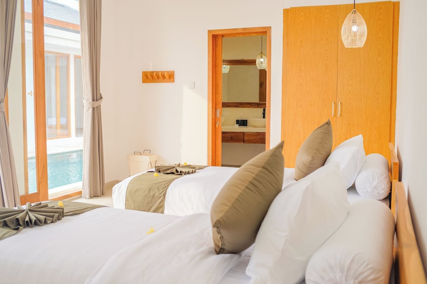 Dolphin 3 Deluxe Twin Room In New Villa On Lovina Beach - Bali