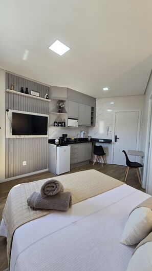 Apartamento | Quartos à prova de som, ferros/tábuas de passar roupa, Wi-Fi de cortesia