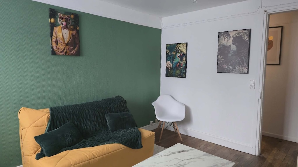 Studio 24 M² En Plein Centre-ville, Calme - Compiègne