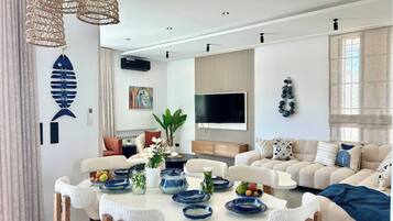 Vila, 4 quartos, piscina particular | Opções para refeição