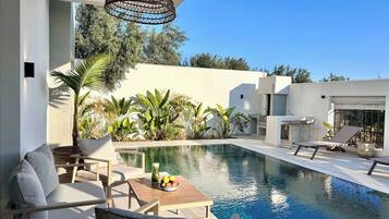 Vila, 4 quartos, piscina particular | Piscina