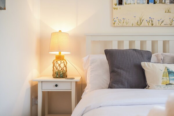 Beautiful Two Bd Home Near Cirencester - Cirencester