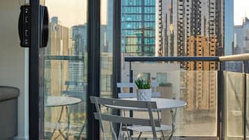 Apartamento Deluxe, varanda, Vista para a cidade | Vista do quarto