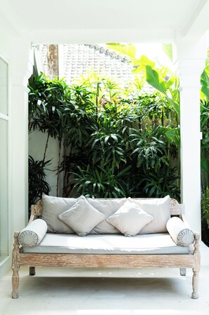 Vila luxo, vista para o jardim | Área da propriedade