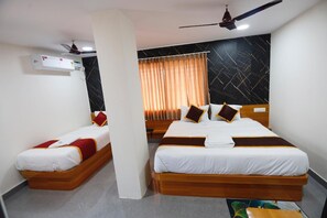 Quarto Duplo Deluxe | Minibar, Wi-fi grátis, roupa de cama fornecida 