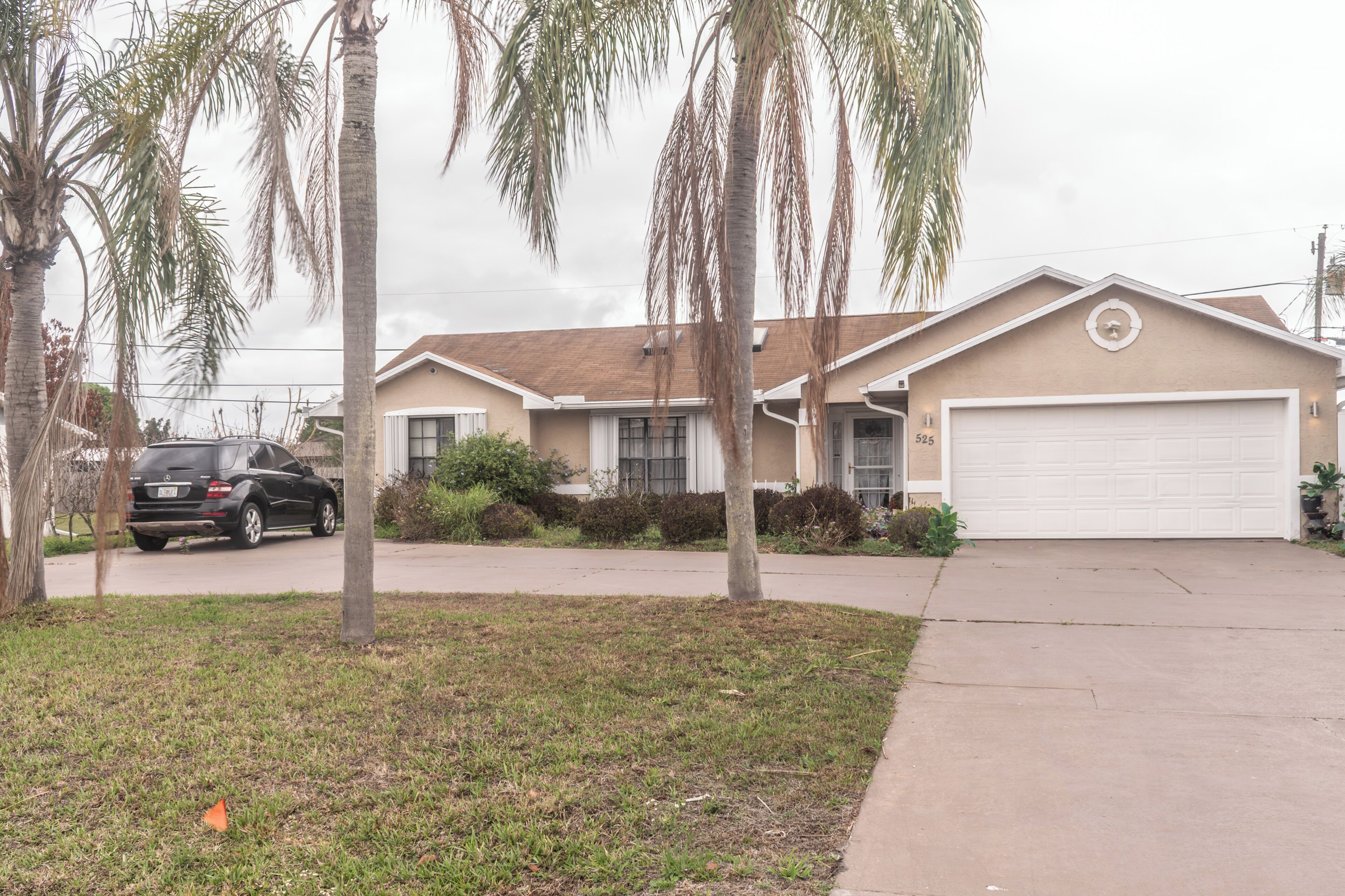 Casa, 3 quartos, piscina particular, vista para o jardim | Fachada