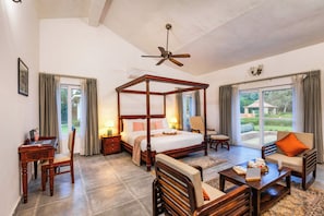 Vila luxo | Ferros/tábuas de passar roupa, Wi-Fi de cortesia