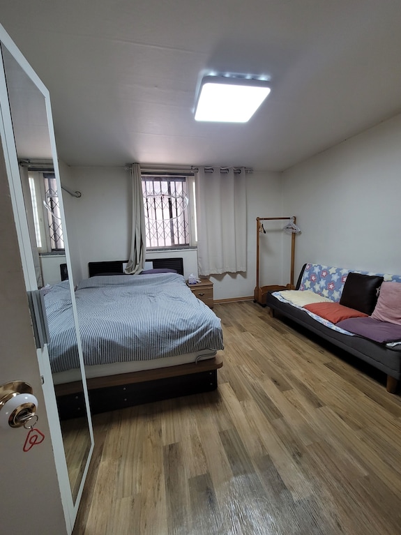 Spacious 3-bedroom Apartment In Gangnam Seoul, Near Metro Station, Share House! - Seongnam-si