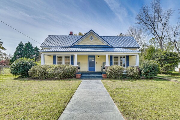 Half-mi To Dtwn Wendell! 60s Farmhouse W/ Fire Pit - Lake royale, Spring Hope