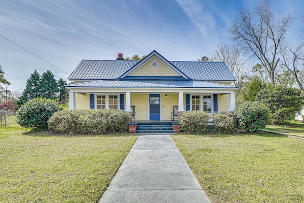 Half-mi To Dtwn Wendell! 60s Farmhouse W/ Fire Pit - Lake royale, Spring Hope