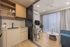 Estúdio Comfort, 1 quarto, varanda, vista para o pátio | Cozinha privada